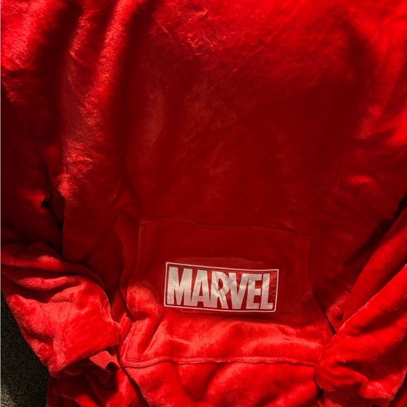Marvel | Tops | Marvel Vibrant Red Fleece Pullover | Poshmark